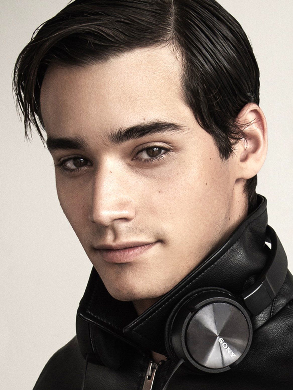 Iulian Niculae | Mainboard | Colours