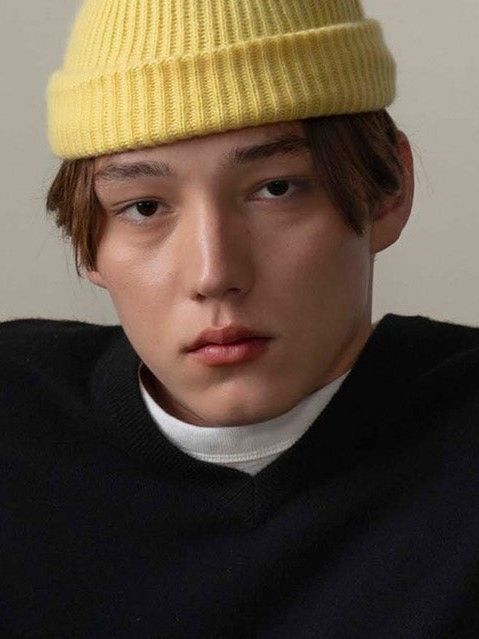 Matthew Seward | Mainboard | Colours