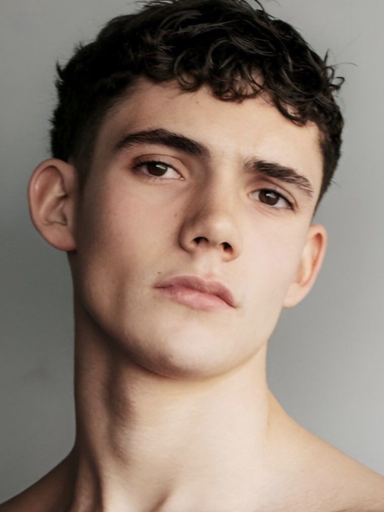 Lewis Holmes-Ruiz | New-faces | Colours