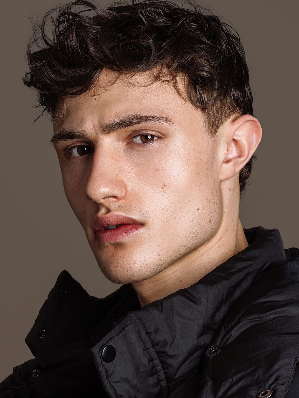 Oliver Robertson | Mainboard | Colours