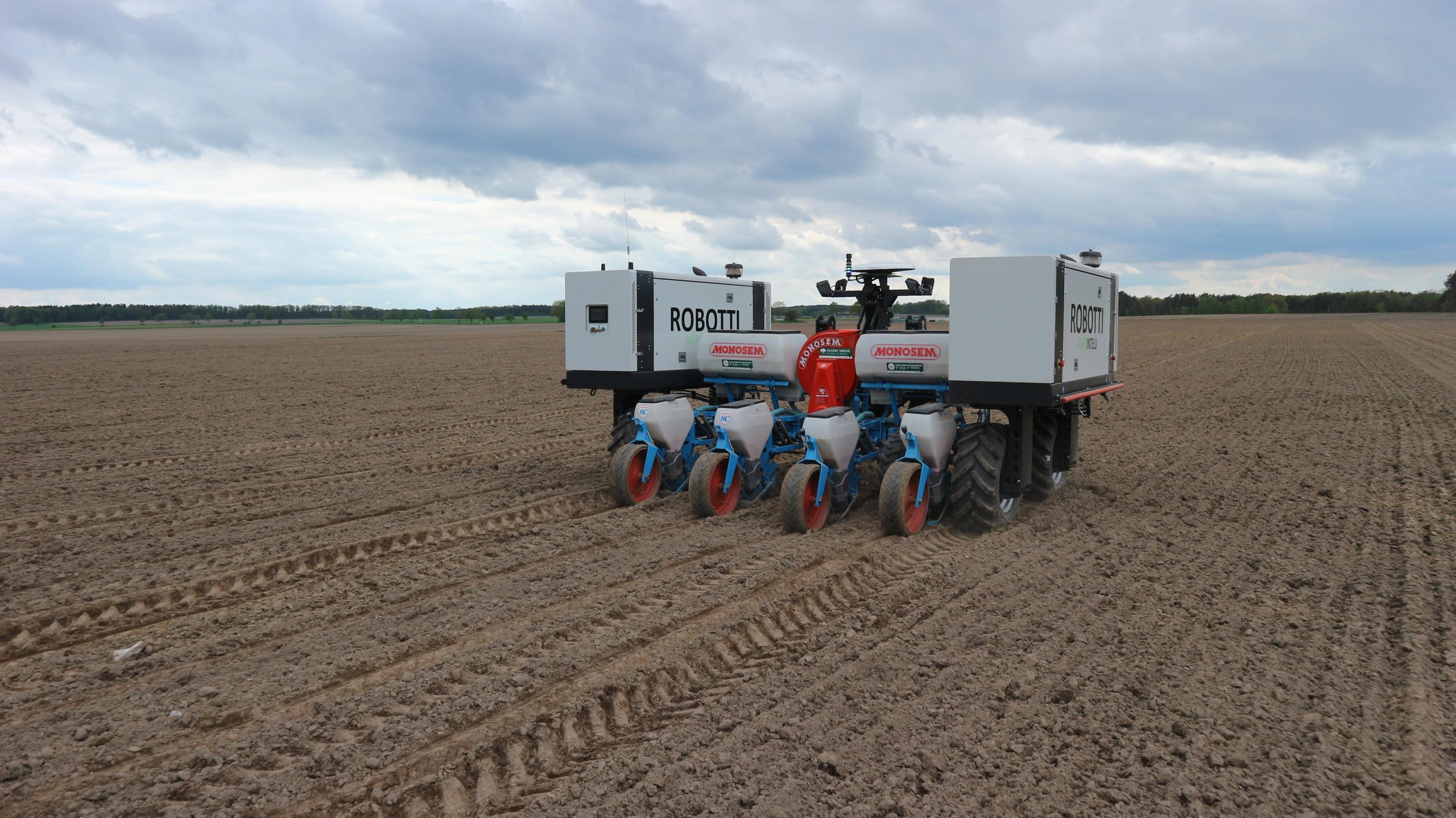Meet ROBOTTI, the Do-It-All Farm Robot | GOFAR