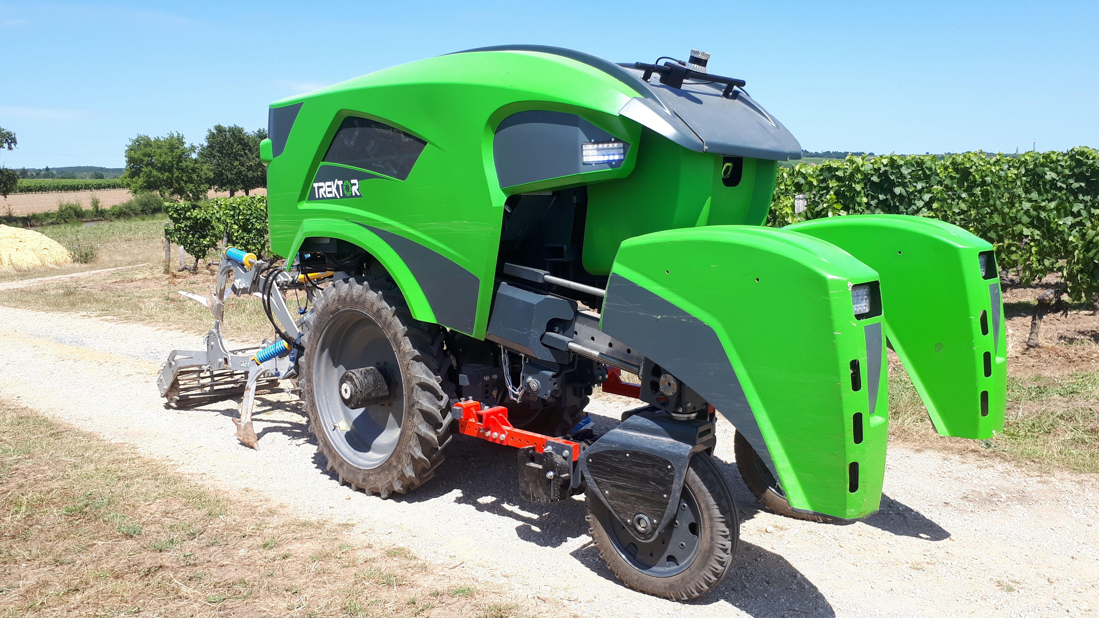 SITIA présente le premier robot agricole hybride | GOFAR