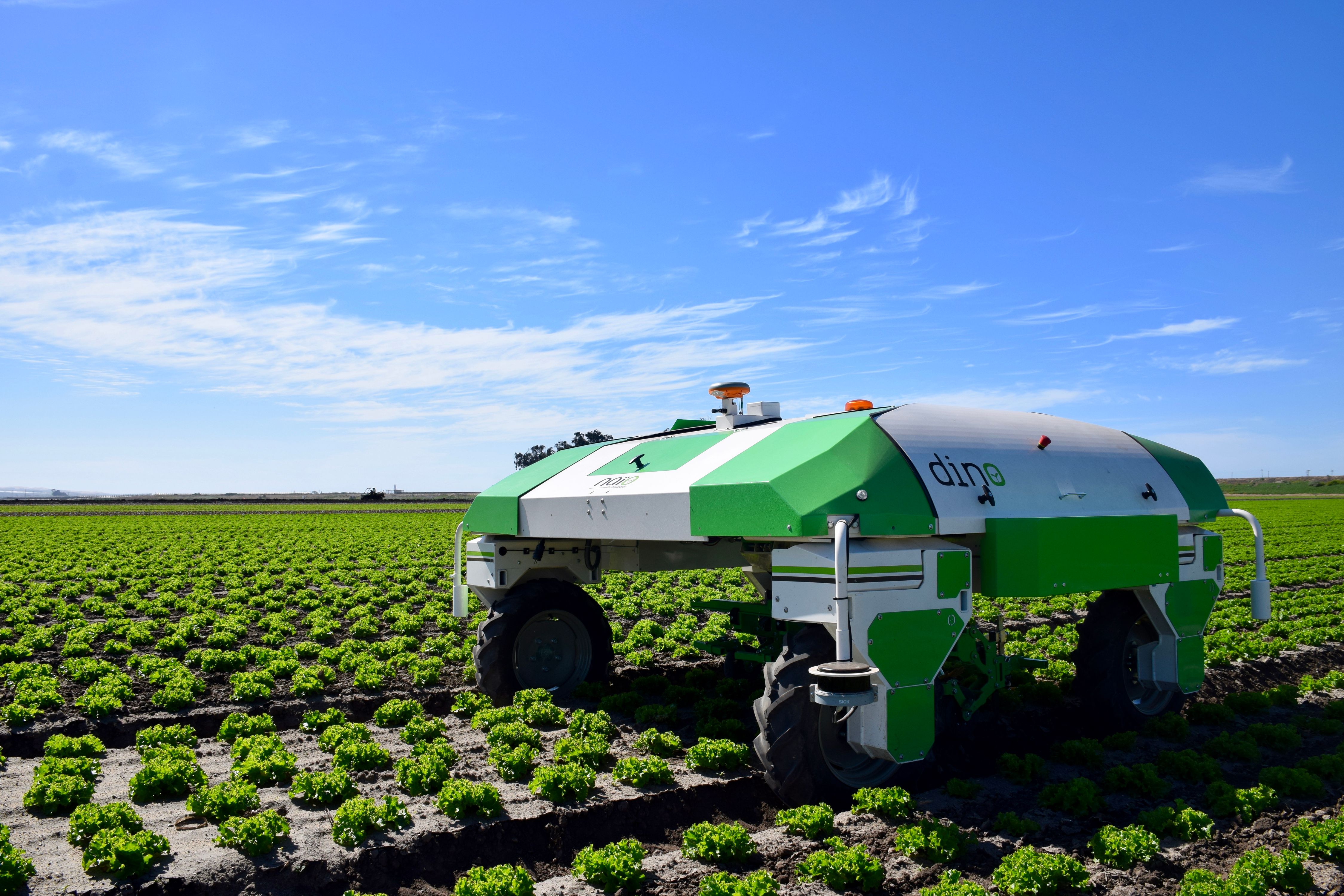 Robots serving fruits and vegetables production | GOFAR