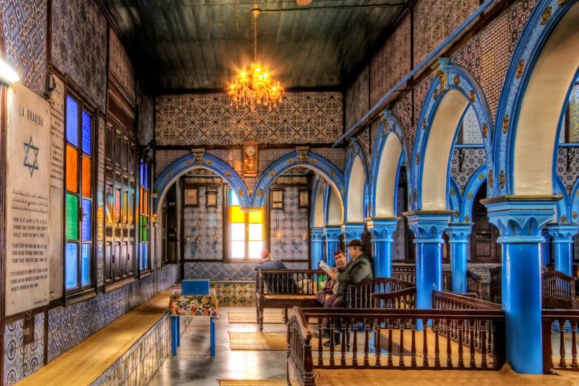 Djerba Jews rally to fight mounting police harassment • Point of No Return