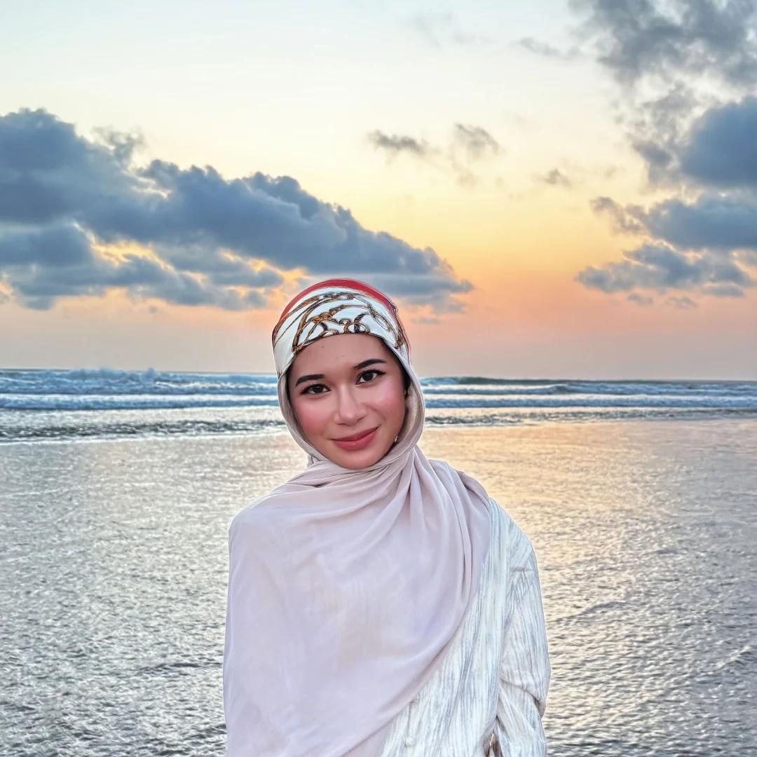 WAODE ALZENA MAURILLA FAWWAZ | Apa Kata Mereka