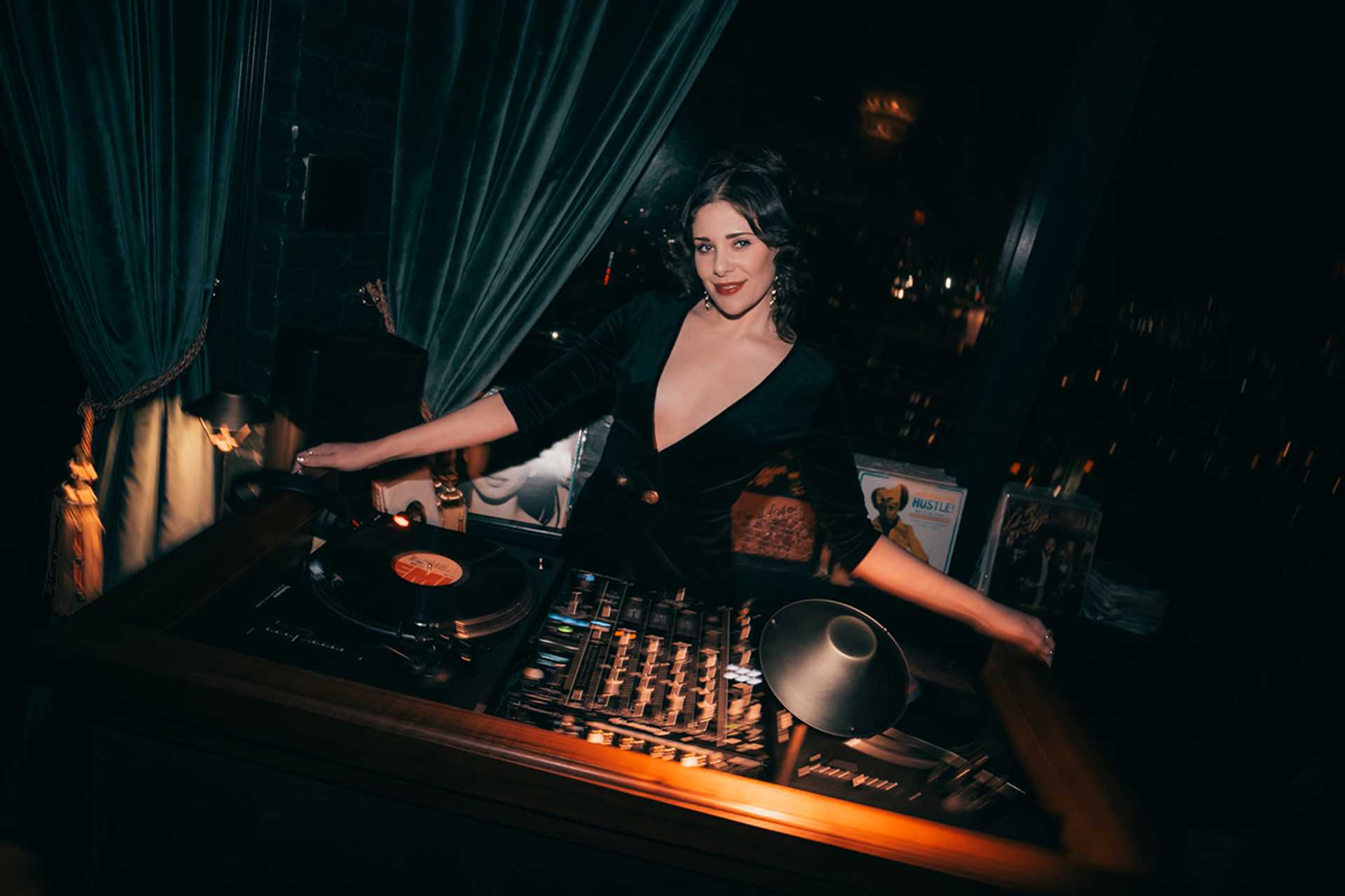 Starlite at the Beacon Grand Hotel - Union Square Lounge & Bar