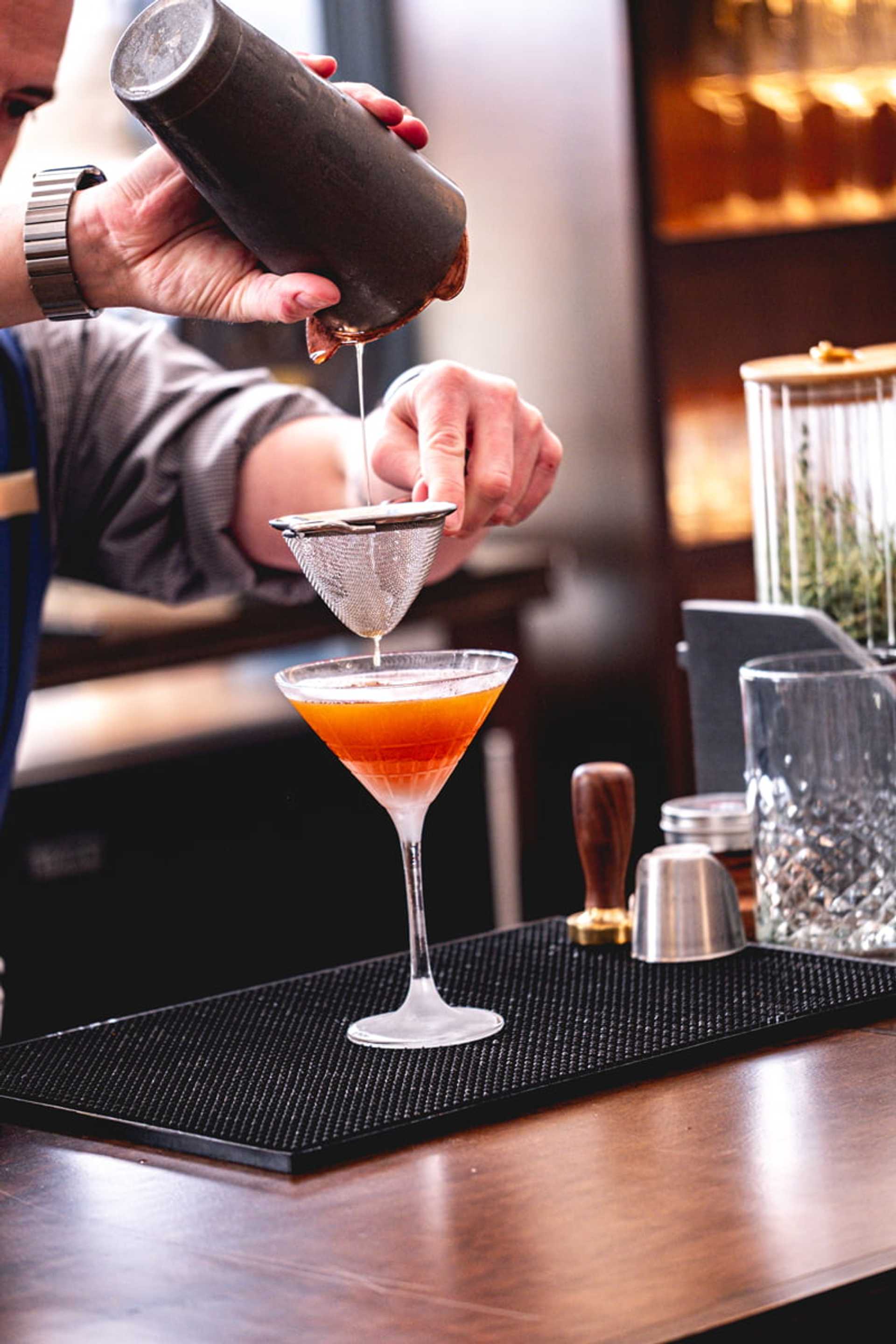 Beacon Grand Hotel - Union Square Restaurants & Bars