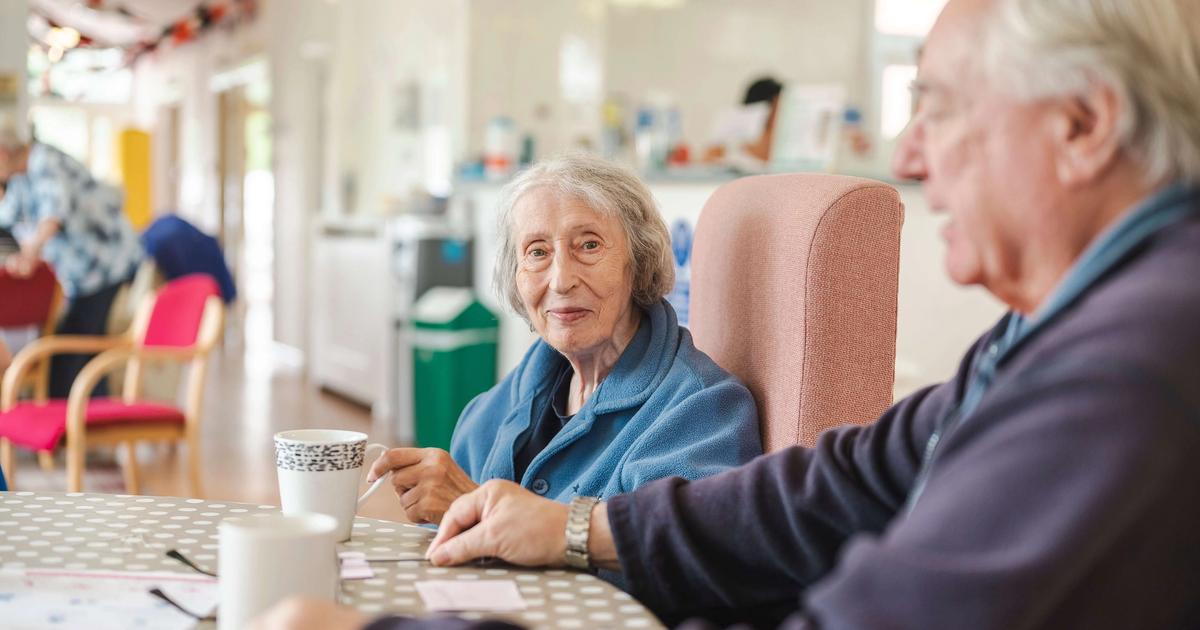 Recognising the signs of frailty in someone with dementia