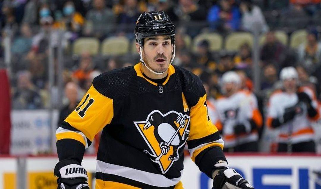 Survivor Brian Boyle spreads message of hope during Hockey Fights ...