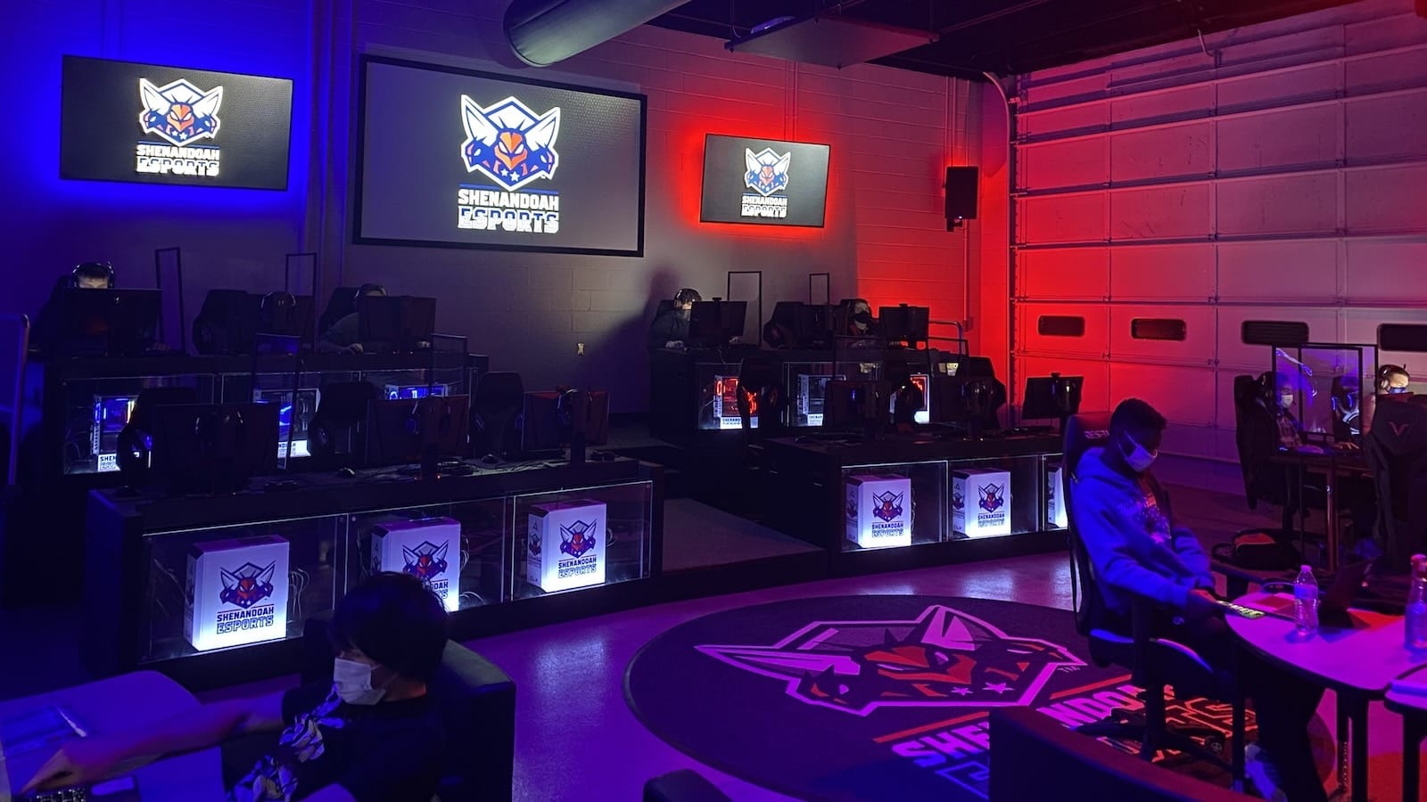College esports programs entice students amid greater administrative ...