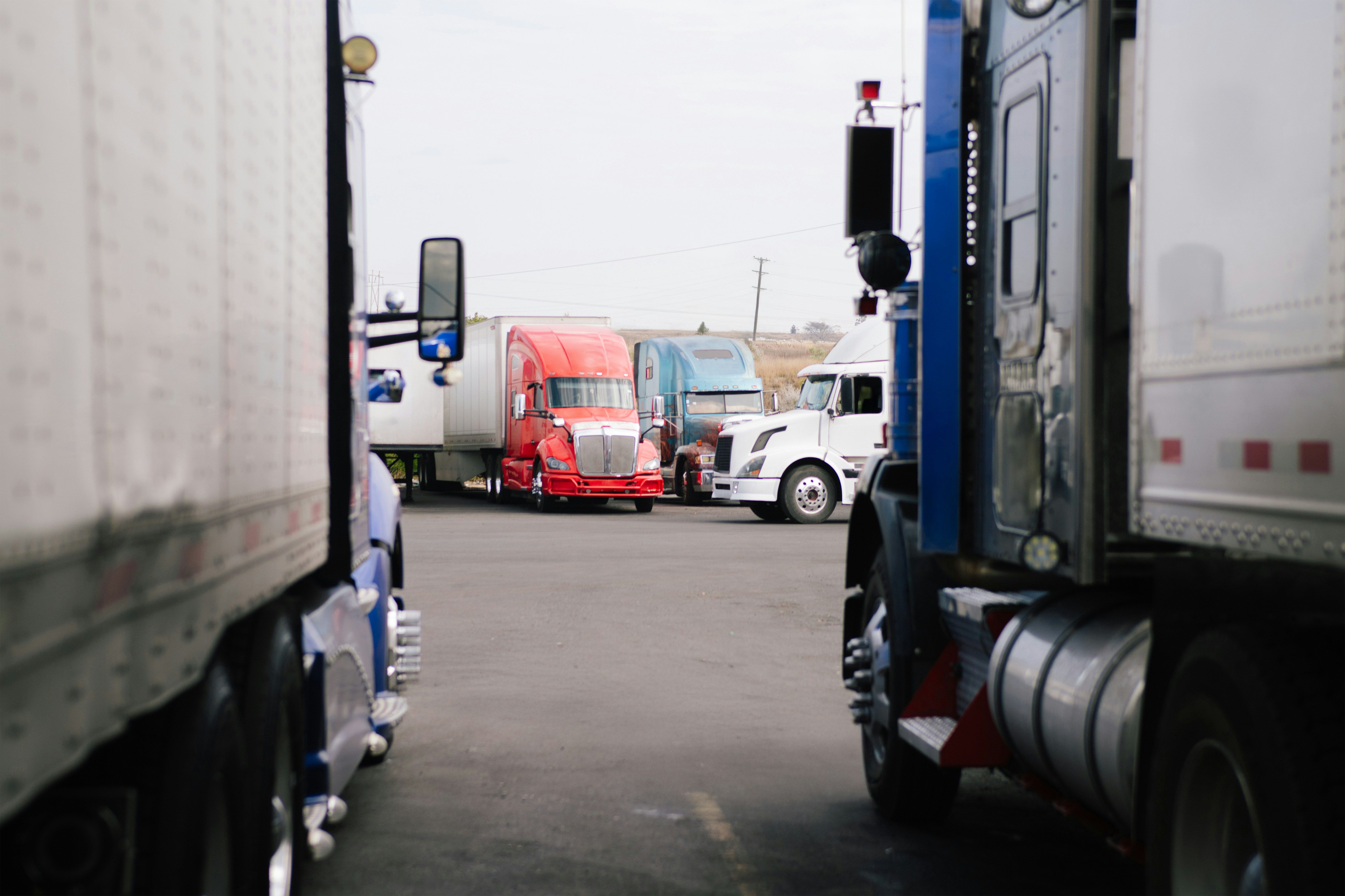Asset Carrier vs. Non-Asset Broker: Key Differences Explained