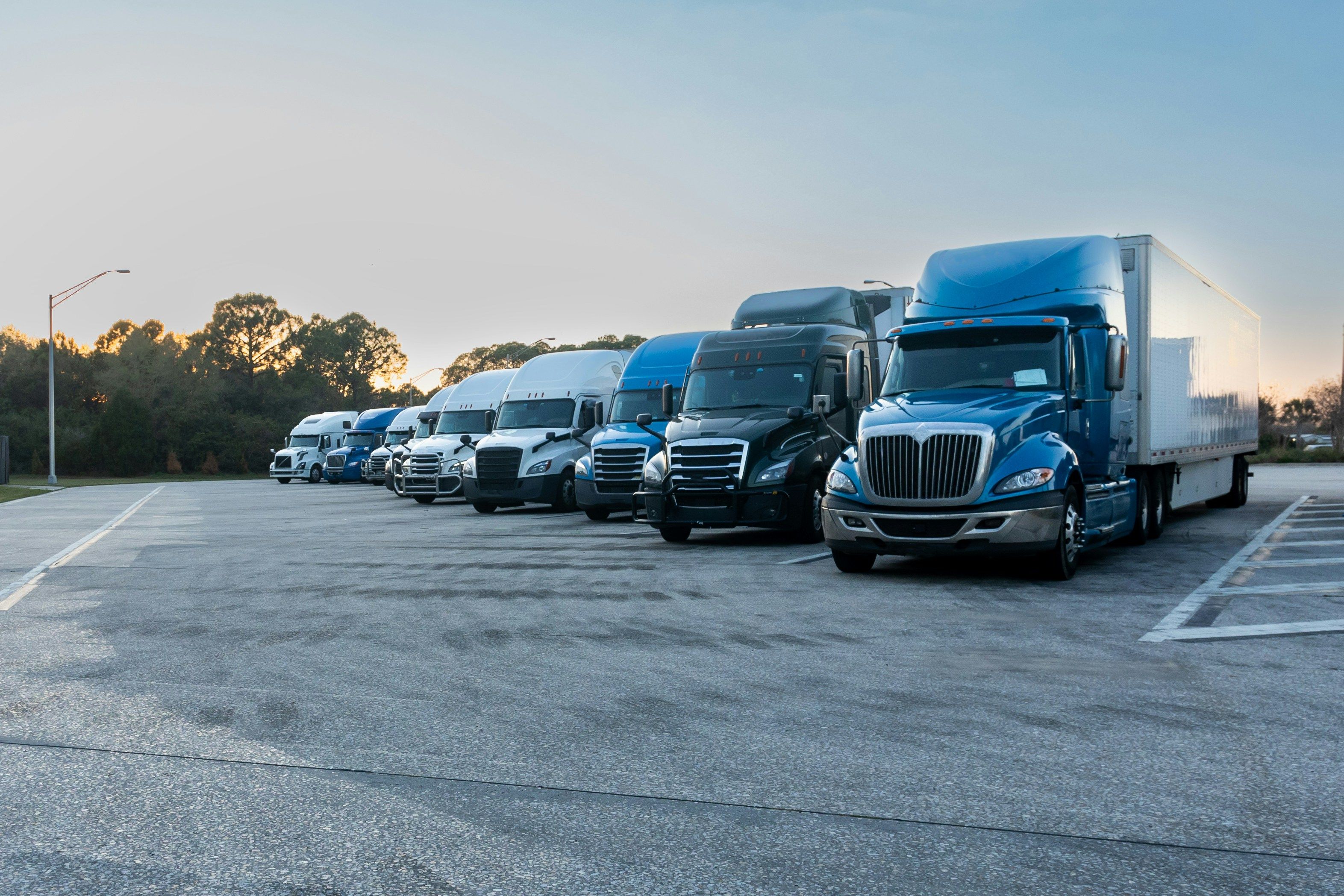 Flatbed vs. Dry Van CDL: What Loads Require Each?