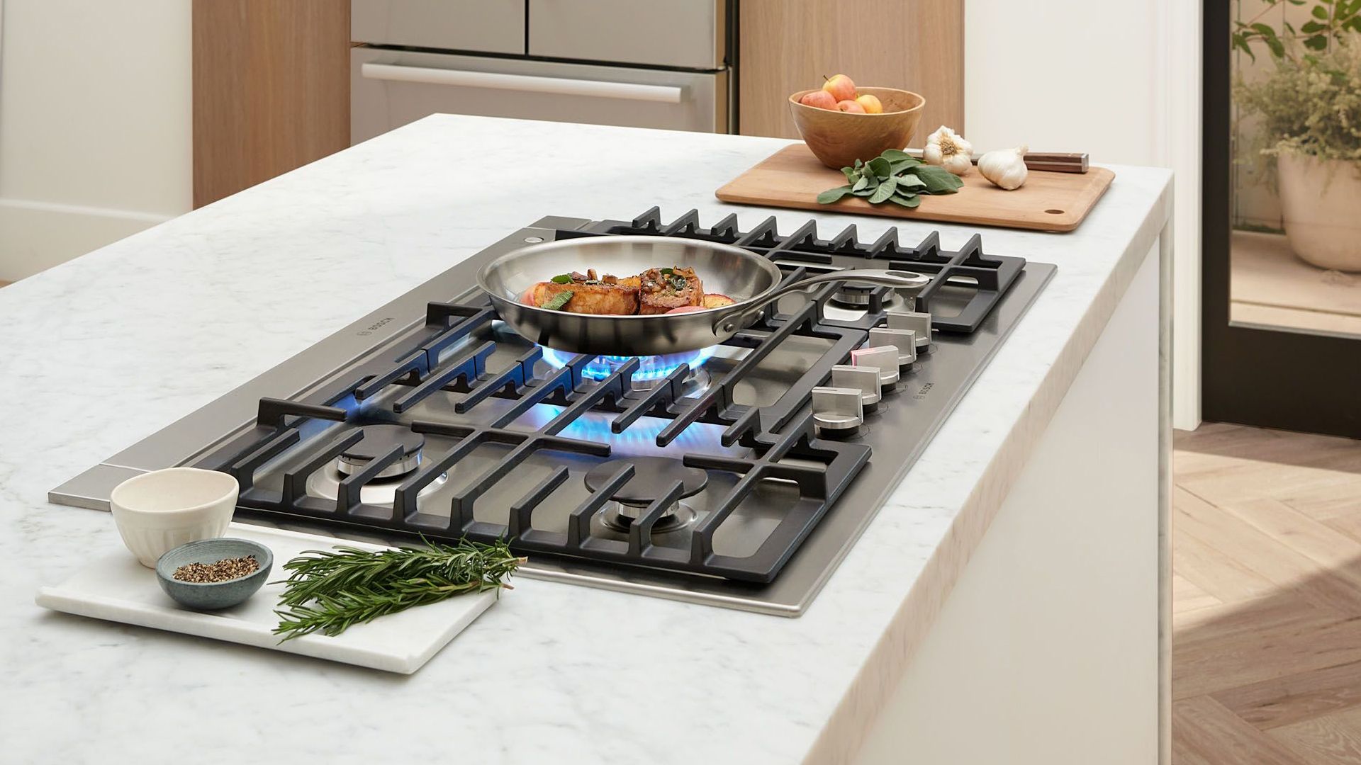 Best Gas Cooktops of 2025 | AJ Madison