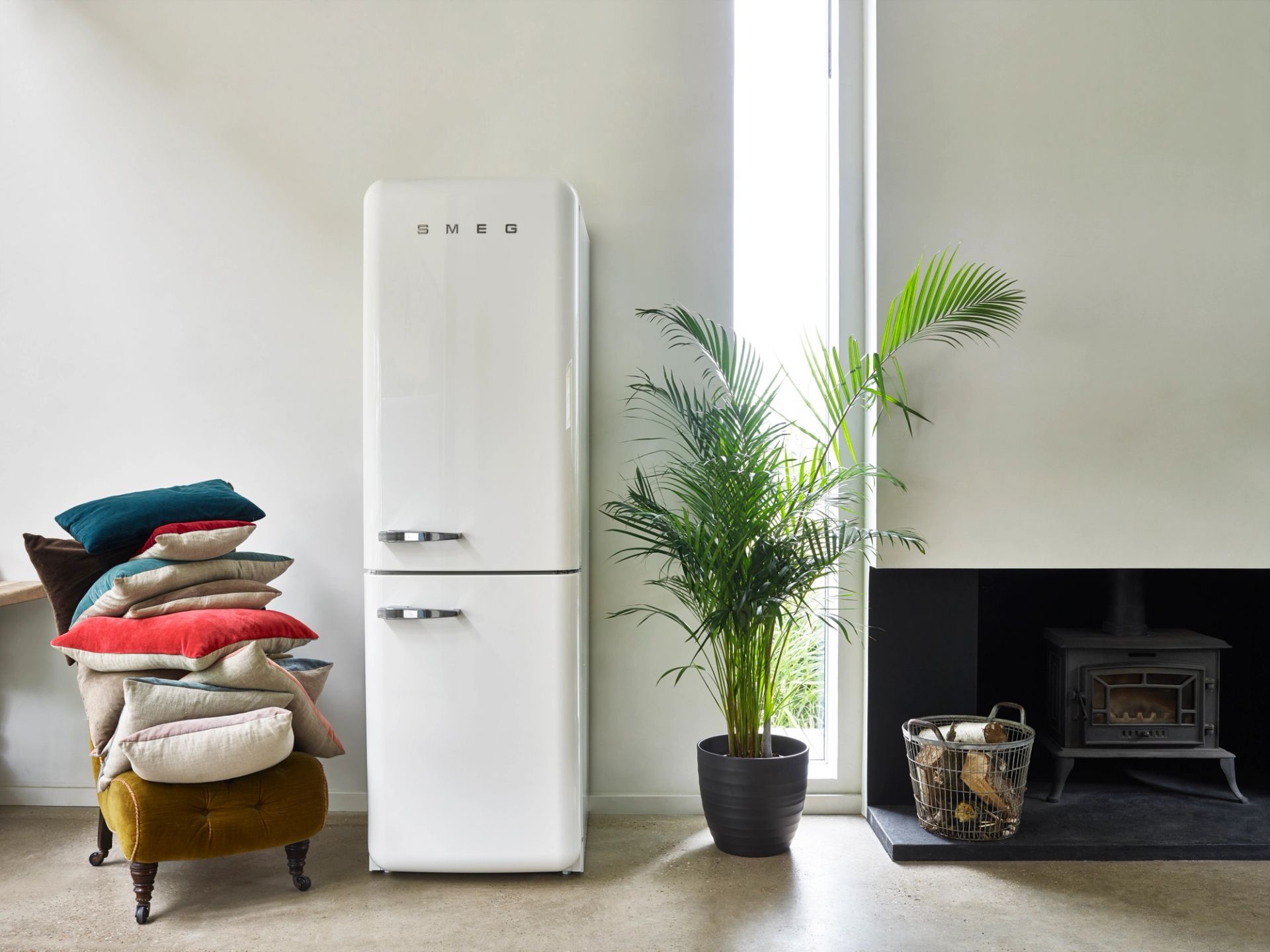 What is an Apartment Size Refrigerator? | AJ Madison