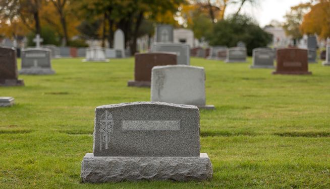 All The Decisions You Need To Make When Choosing Burial | Everplans