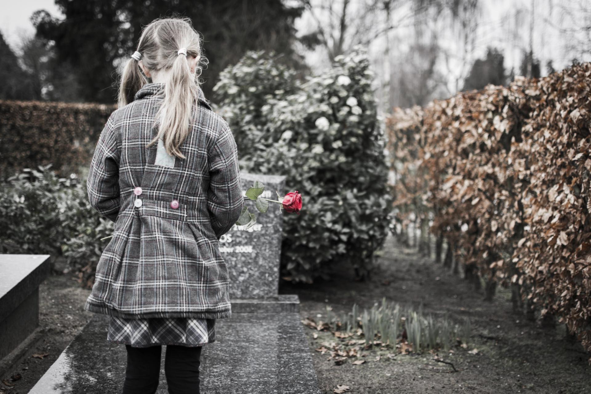 Children And Grief: How To Help A Grieving Child | Everplans
