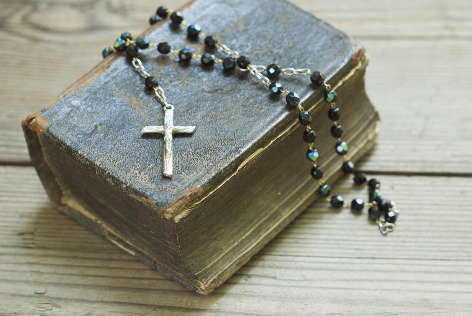 Catholic Funeral Traditions | Everplans