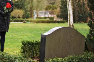 4 Things You Need To Know About Direct Burial | Everplans