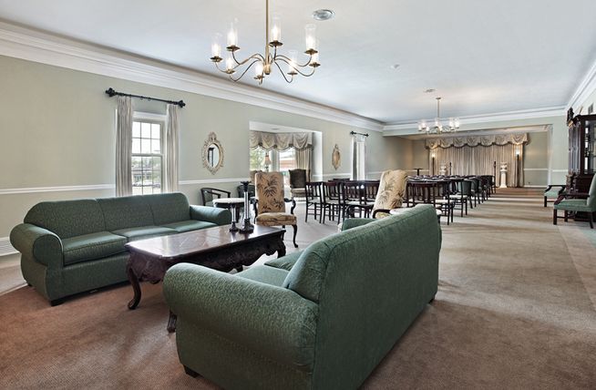 Important Etiquette Tips For Wakes, Viewings, and Visitations | Everplans